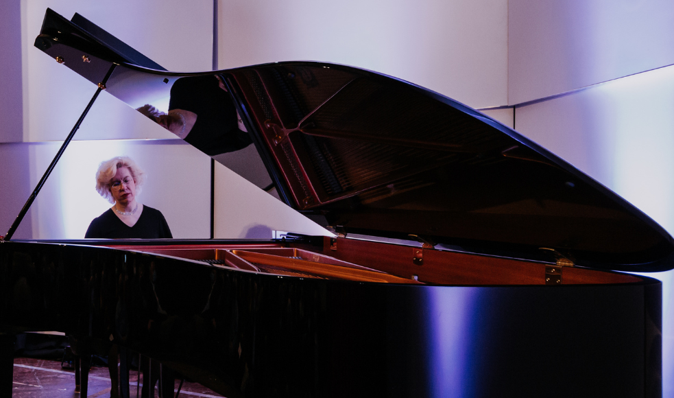 Pianist Sara Davis Buechner Returns - Newport Classical